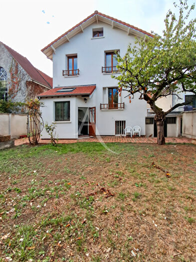 Rueil-Malmaison, Martinets : Maison 6 pièces à louer
