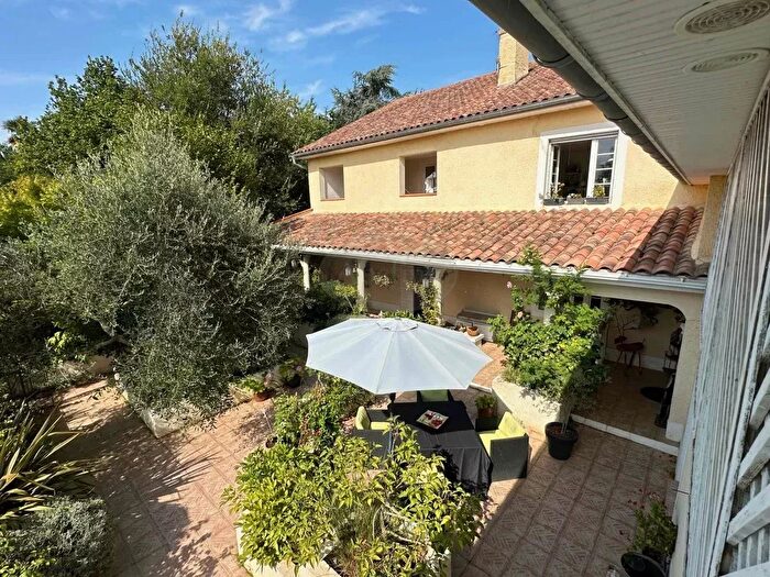 Maison à vendre - Franquevielle - 15 pièces - 7 chambres
