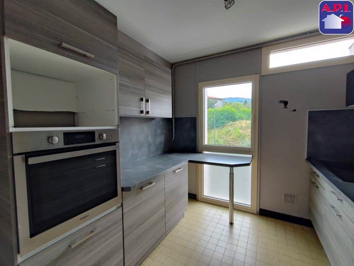 Centre Ancien, Foix : Appartement 3 pièces à louer