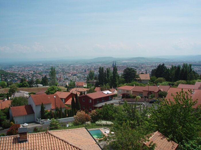 Appartement à louer - Chamalières, Hauteurs de Chamalières, Les Savarounes - 3 pièces - 2 chambres