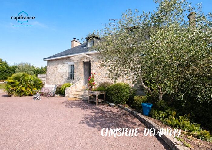 Saint-Ouën-des-Toits : Maison 6 pièces à vendre
