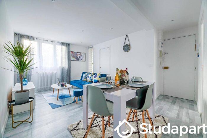Van Gogh-Gambetta, Savigny-sur-Orge : Appartement 1 pièce à louer