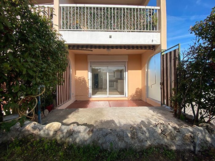 Appartement à louer - Nice, Saint-Antoine - 2 pièces - 1 chambre