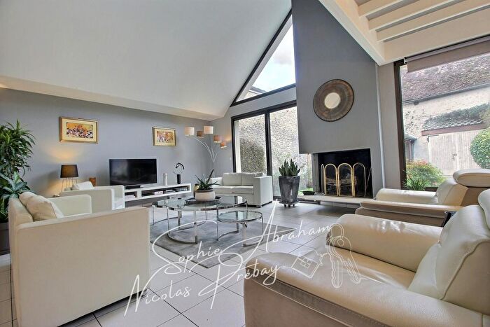 Maison 8 pièces à vendre à Méréville