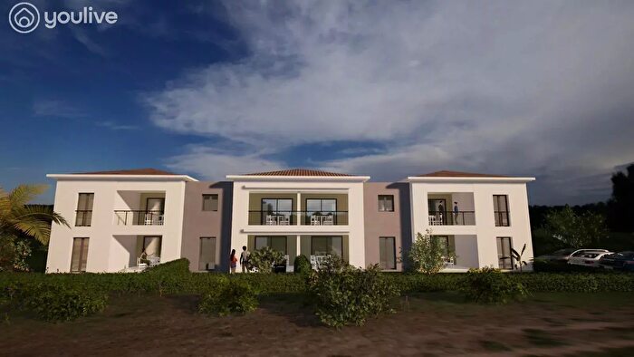 Appartement à vendre - Santa-Lucia-di-Moriani - 2 pièces - 1 chambre