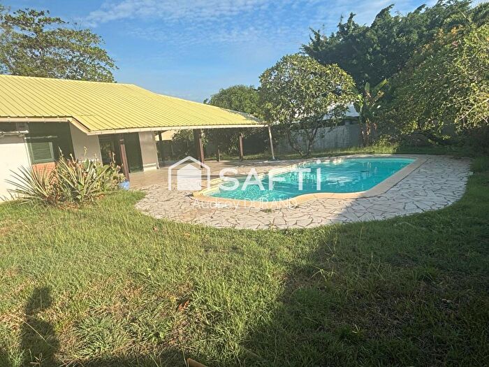 Maison à vendre - Remire-Montjoly - 8 pièces - 6 chambres