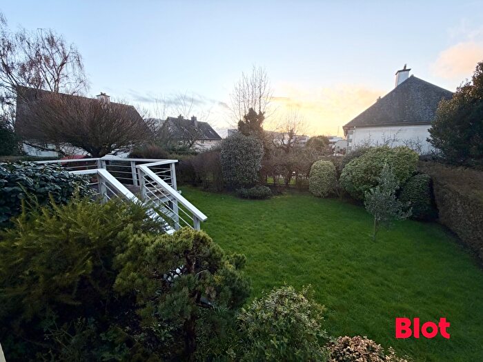 Maison à vendre - Quartiers Nord-Ouest, Villejean - 8 pièces - 6 chambres