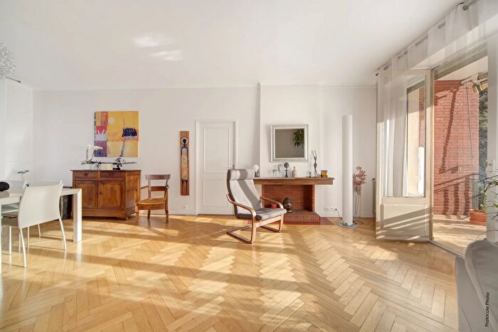 Maisons à vendre et appartements à louer - 1