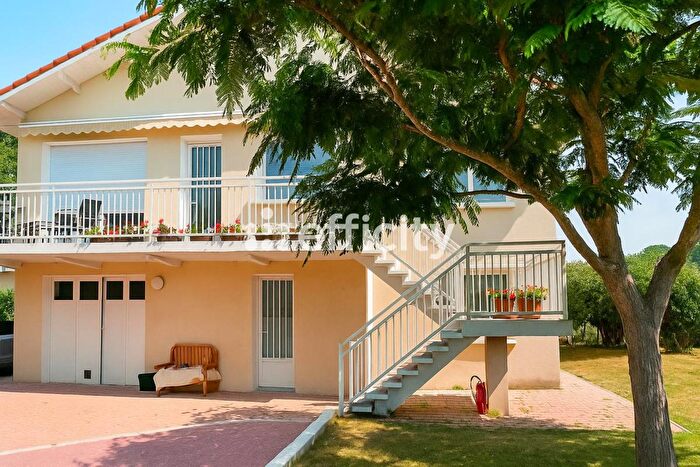 Maison à vendre - Martignas-sur-Jalle - 7 pièces - 4 chambres