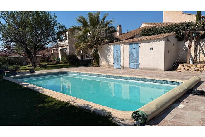 La Fare-les-Oliviers : Maison 4 pièces à vendre
