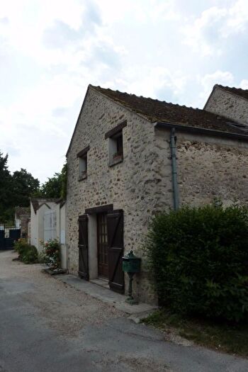 Maison 2 pièces à Saint-Sauveur-sur-École, à louer
