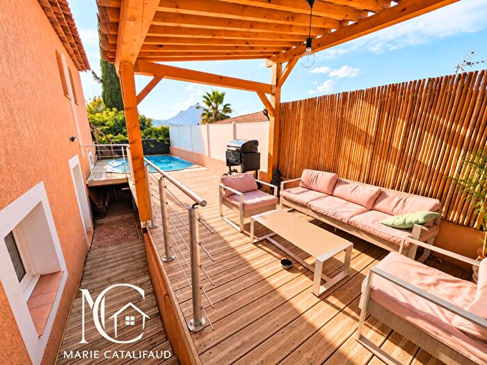 Maison 5 pièces à vendre à Roquebrune-sur-Argens, Village