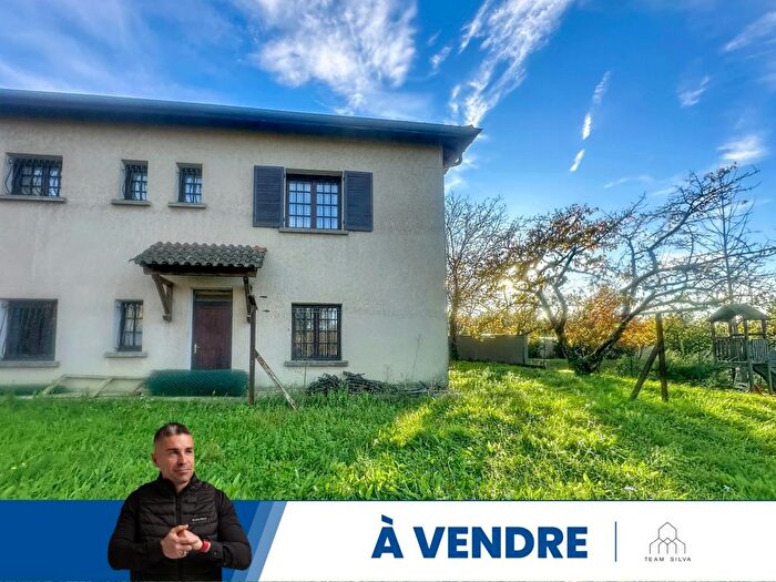 Maison 5 pièces à Charly, à vendre