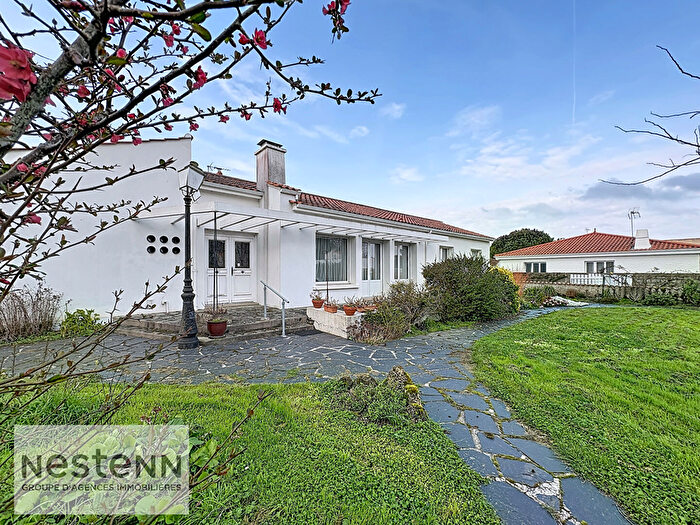 Maison à vendre - Beauvoir-sur-Mer - 9 pièces - 7 chambres