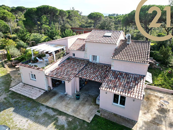 Maison à vendre - Puget-sur-Argens - 8 pièces - 5 chambres