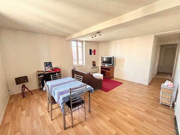 Appartement à louer - Albi, Centre-ville - 3 pièces - 2 chambres