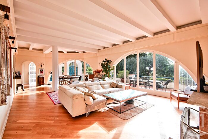 Appartement à vendre - Villefranche-sur-Mer - 5 pièces - 4 chambres