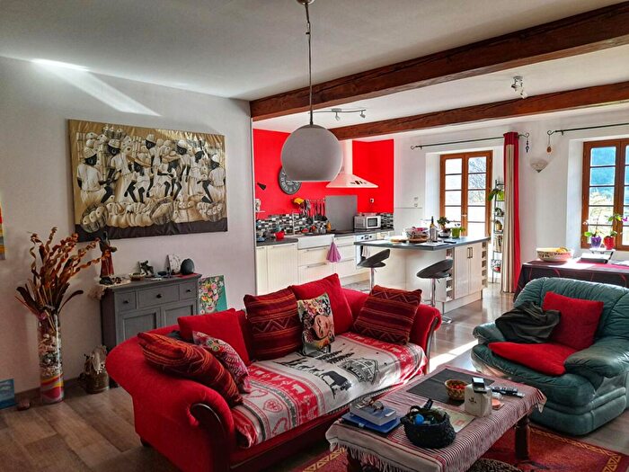 Maison à vendre - Béost - 10 pièces - 5 chambres