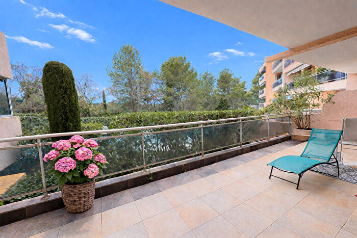 Appartement à vendre - Carnoux-en-Provence - 2 pièces - 1 chambre