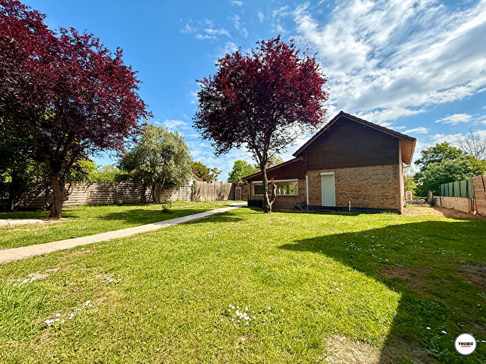 Carrières-sous-Poissy, Bords de Seine, Ile de la Dérivation : Maison 5 pièces à vendre