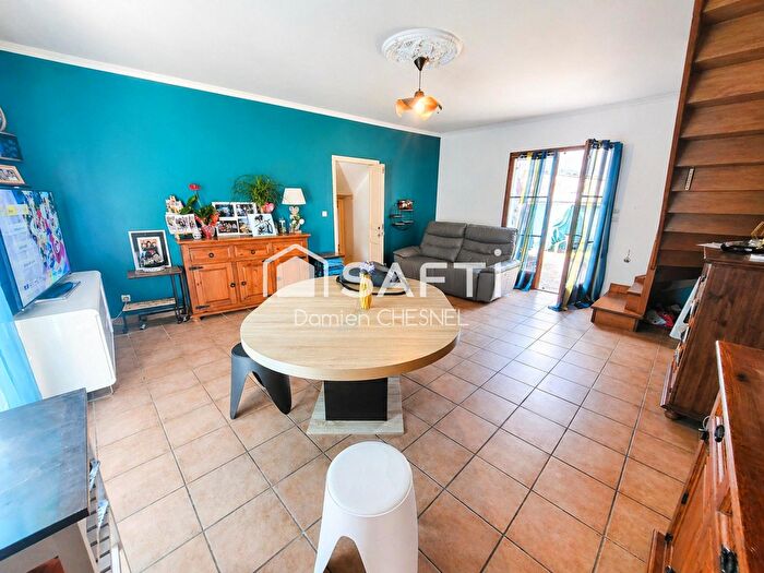 Saint-Amand-Montrond : Maison 6 pièces à vendre