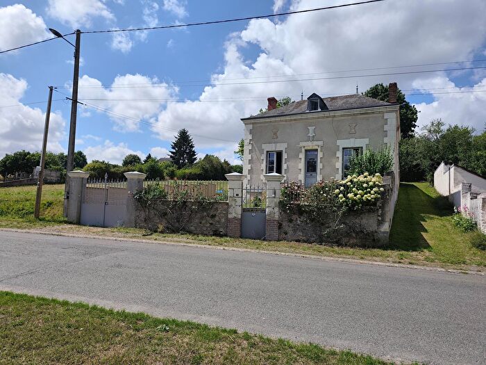 Maison à vendre - Villeloin-Coulangé - 4 pièces - 3 chambres