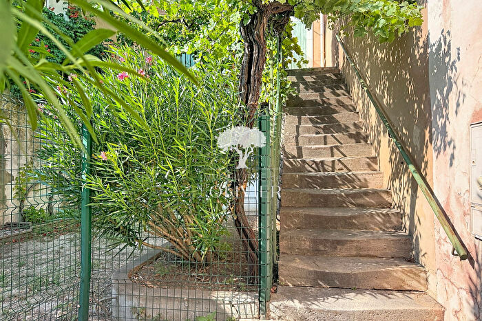 Apt : Maison 6 pièces à vendre