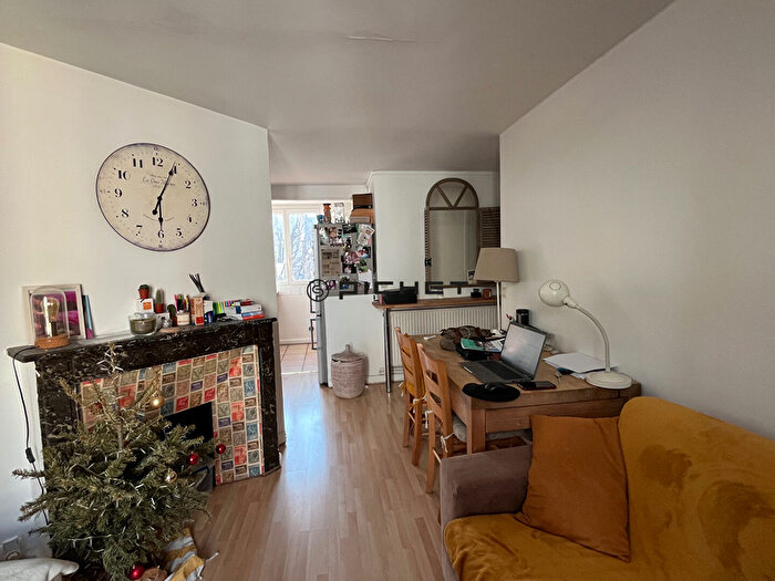 Appartement à vendre - Paris e , Montmartre, Sacré Coeur, Abbesses - 2 pièces - 1 chambre