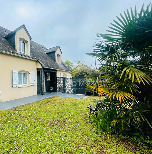 Maison à vendre - Pellouailles-les-Vignes - 8 pièces - 5 chambres