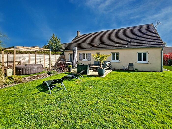 Maison à vendre - Étrépagny - 5 pièces - 3 chambres