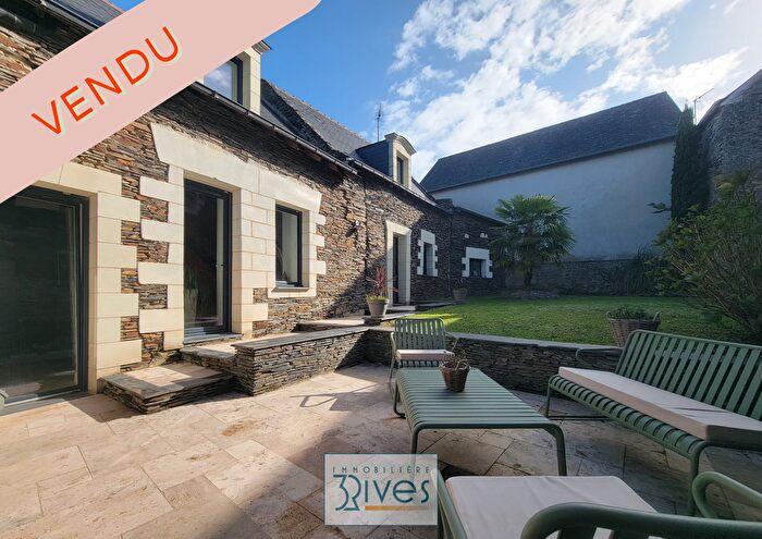 Maison à vendre - Juigné-sur-Loire - 9 pièces - 5 chambres