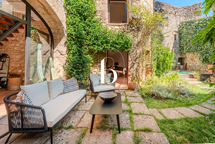 Maison à vendre - Uzès - 5 pièces - 3 chambres