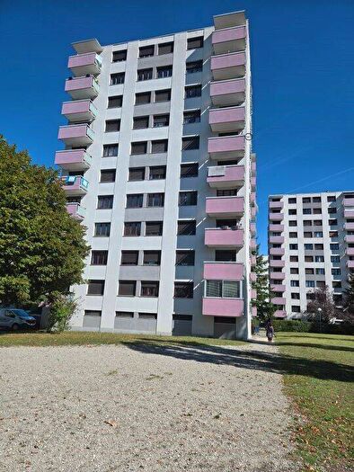 Appartement à louer - Plateforme-Chimique, Le Pont-de-Claix - 4 pièces - 3 chambres