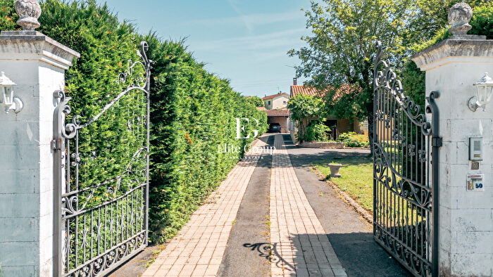 Maison 5 pièces à vendre à Linars