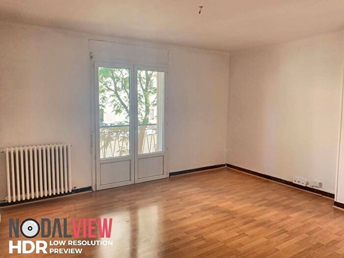 Appartement à louer - Gambetta, Nîmes - 2 pièces - 2 chambres