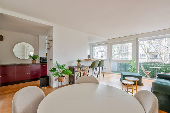 Appartement à louer - Neuilly-sur-Seine, Parc de Neuilly - 4 pièces - 3 chambres