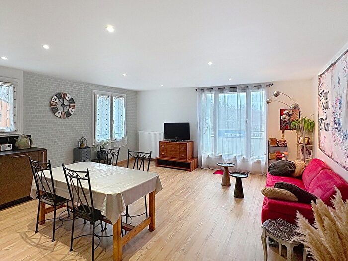 Appartement à vendre - Éragny, Le Grillon - 3 pièces - 2 chambres