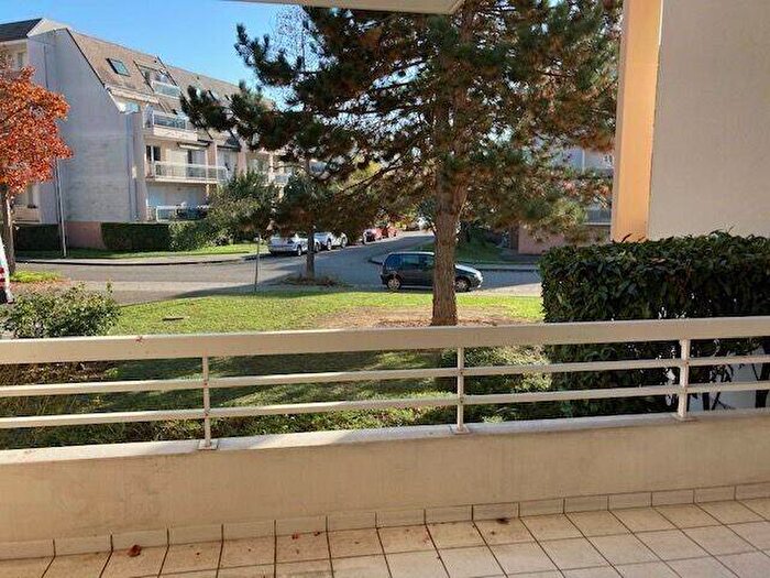 Neudorf Est Centre, Strasbourg : Appartement 4 pièces à louer
