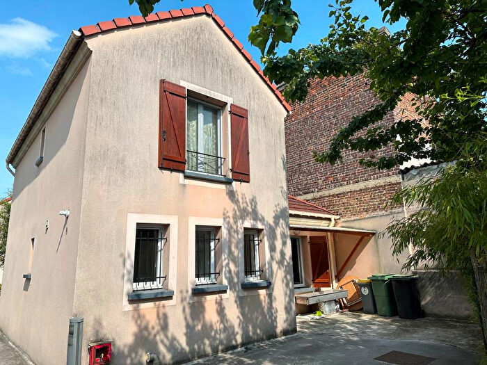 Villejuif, Zola, Lion d'Or : Maison 4 pièces à louer