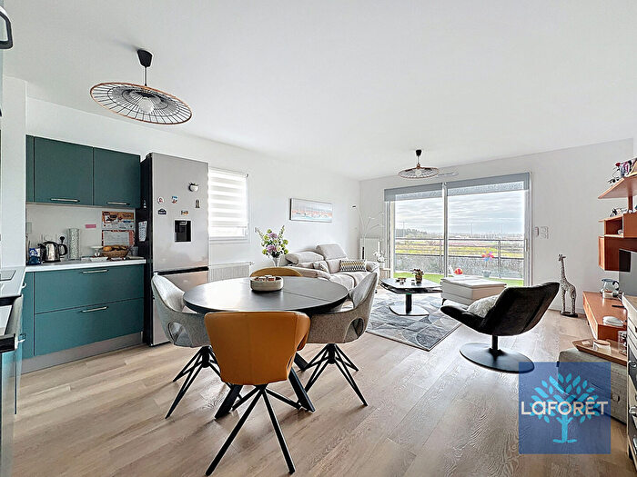 Appartement à vendre - Saint-Gilles-Croix-de-Vie - 3 pièces - 2 chambres