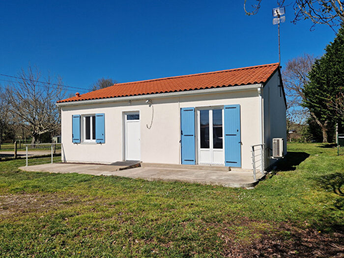 Maison à vendre - Montendre - 4 pièces - 3 chambres