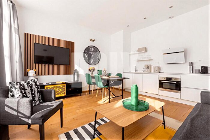 Boulogne-Billancourt, Jean Jaurès, Reine : Appartement 2 pièces à vendre