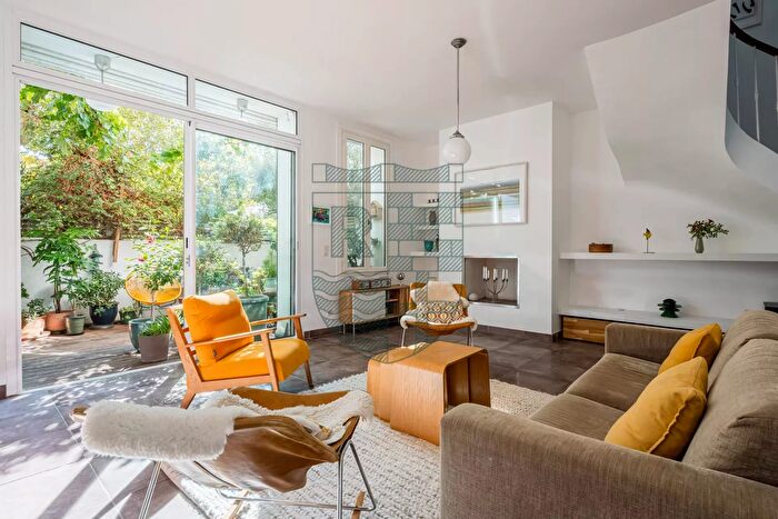 Maison à vendre - Marseille e , Montolivet - 5 pièces - 4 chambres