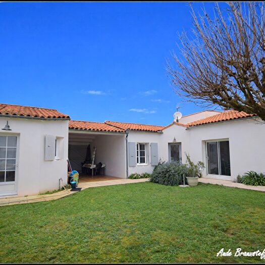 Maison à louer - Saint-Martin-de-Ré - 5 pièces - 4 chambres