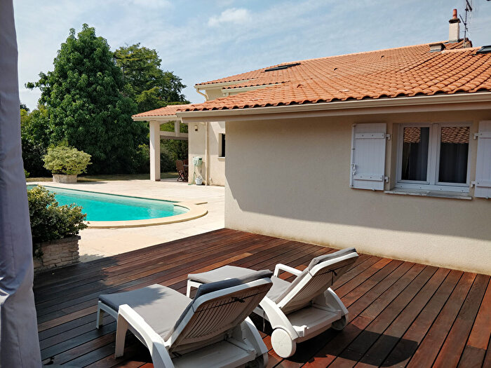 Maison à vendre - Le Haillan - 6 pièces - 4 chambres