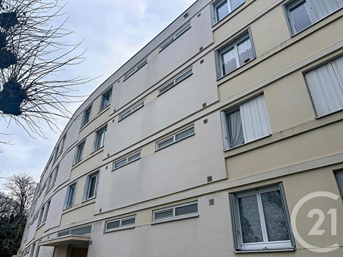 Appartement à vendre - Châlons-en-Champagne, Centre-ville - 4 pièces - 2 chambres
