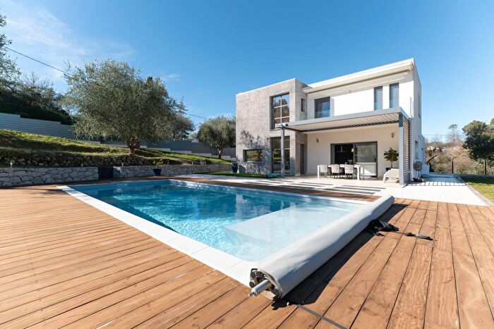 Maison à vendre - Levens - 4 pièces - 3 chambres