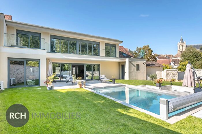 Maison 12 pièces à vendre à Montfort-l'Amaury