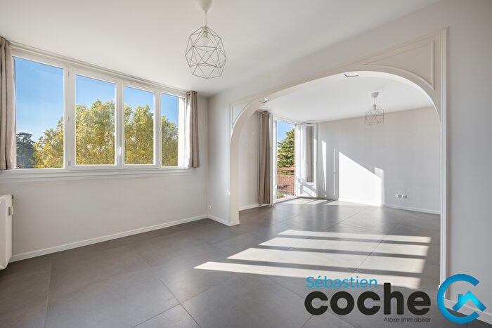 Décines-Charpieu, Berthaudière : Appartement 4 pièces à vendre