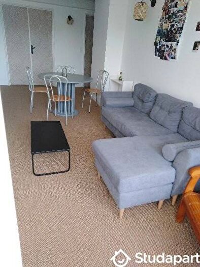 Appartement à louer - Saint Marc-Croix de Pierre-Saint Nicaise, Rouen - 1 pièce - 3 chambres